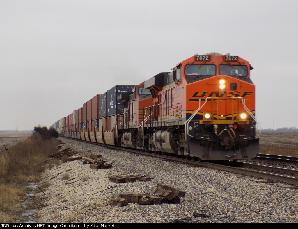 BNSF 7672